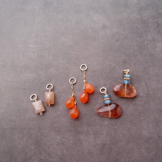 Charm Assortment／Earring & Necklace【Orange】チャームセット | iichi 日々の暮らしを心地よくするハンドメイドやアンティークのマーケットプレイス