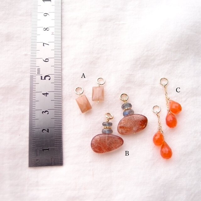 Charm Assortment／Earring & Necklace【Orange】チャームセット | iichi 日々の暮らしを心地よくするハンドメイドやアンティークのマーケットプレイス