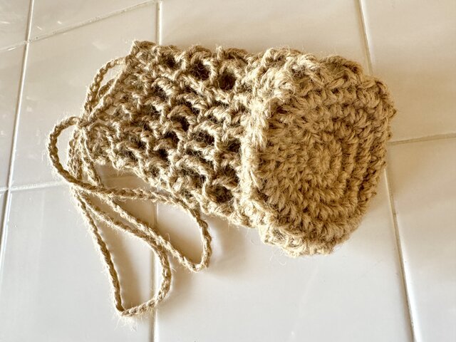 麻紐ワインボトルホルダー A | iichi 日々の暮らしを心地よくするハンドメイドやアンティークのマーケットプレイス