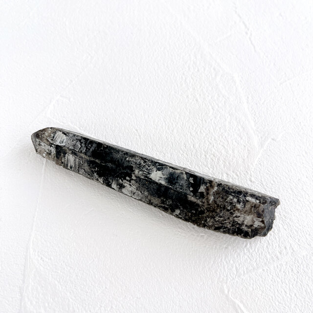 チベット産モリオンB・原石・51g 黒水晶ポイント | iichi 日々の暮らしを心地よくするハンドメイドやアンティークのマーケットプレイス