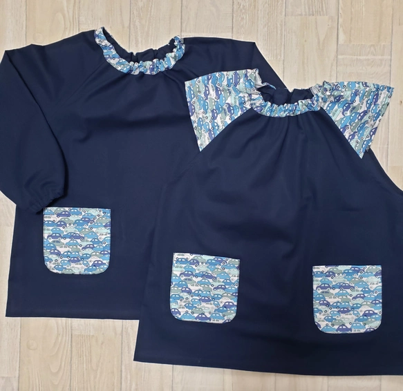 リバティ カーズ 長袖スモック 首パイピング リバティスモック | iichi 日々の暮らしを心地よくするハンドメイドやアンティークのマーケットプレイス