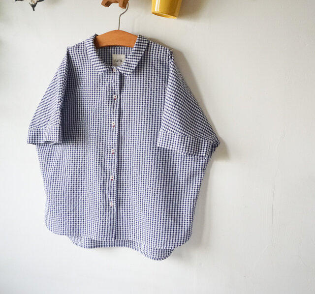 ギンガムチェック柄ドルマンスリーブブラウス(ネイビーcol) | iichi 日々の暮らしを心地よくするハンドメイドやアンティークのマーケットプレイス
