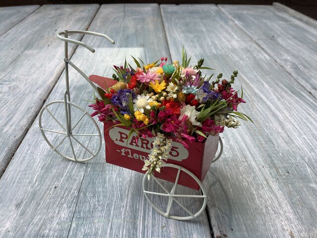 atelierBLUGRA〜（送料込み）春を呼ぶ小さな花車 | iichi 日々の暮らしを心地よくするハンドメイドやアンティークのマーケットプレイス