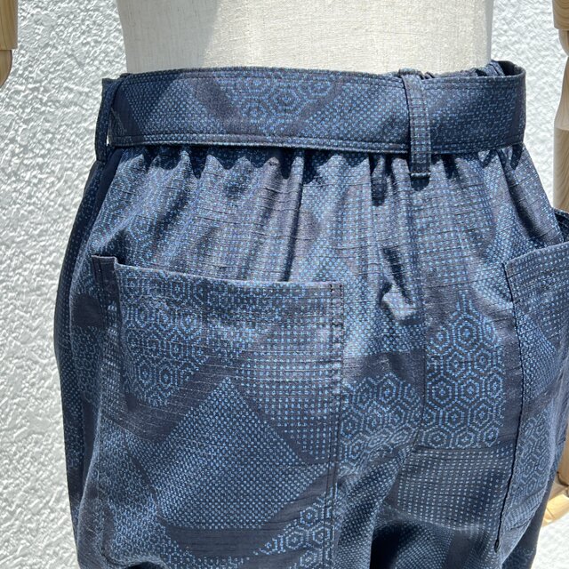 ドルマンスリーブTシャツと紬のワイドパンツ お得なセットアップ Mサイズ 結城紬からの着物リメイク | iichi 日々の暮らしを心地よくするハンドメイドやアンティークのマーケットプレイス