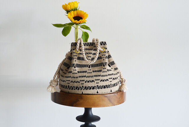 ダイヤモンドレース 2way マリンバッグ トープ | iichi 日々の暮らしを心地よくするハンドメイドやアンティークのマーケットプレイス