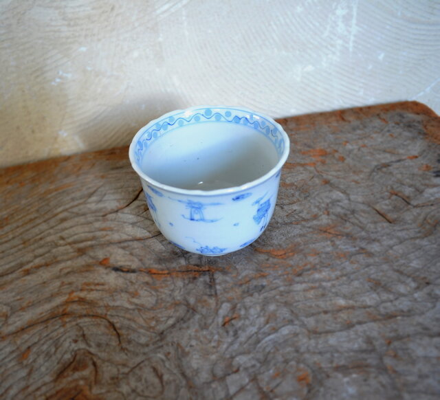 独特なタッチの図柄の煎茶茶碗・蕎麦猪口直径9cm | iichi 日々の暮らしを心地よくするハンドメイドやアンティークのマーケットプレイス