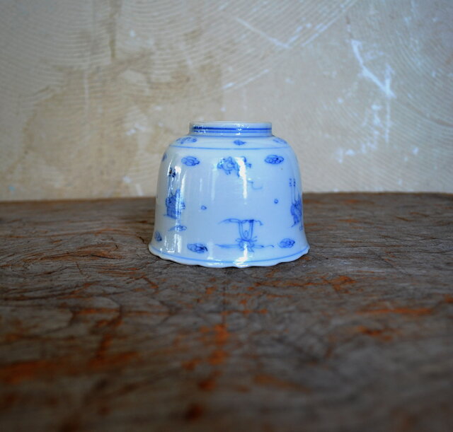 独特なタッチの図柄の煎茶茶碗・蕎麦猪口直径9cm | iichi 日々の暮らしを心地よくするハンドメイドやアンティークのマーケットプレイス