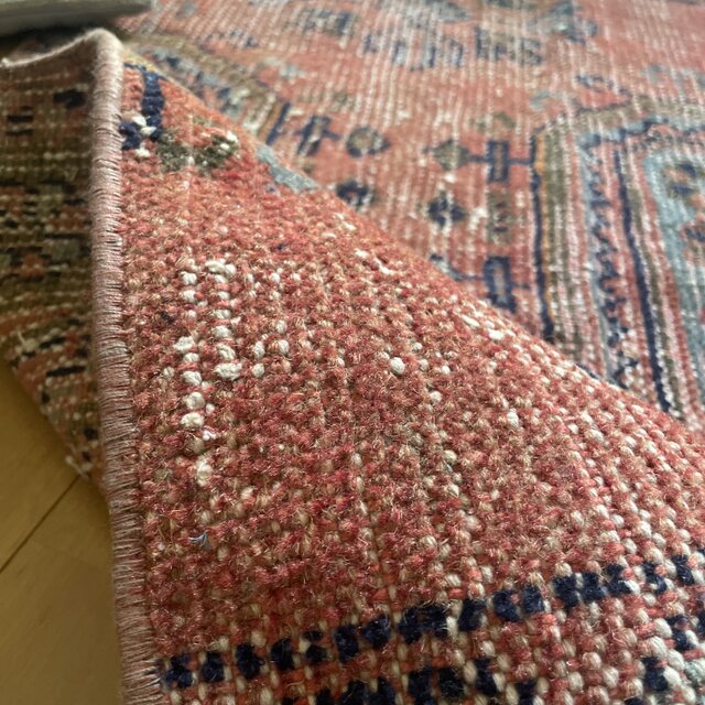 70×105 ピンクグレープフルーツカラー ボタニカル トルコヴィンテージラグ | iichi 日々の暮らしを心地よくするハンドメイドやアンティークのマーケットプレイス