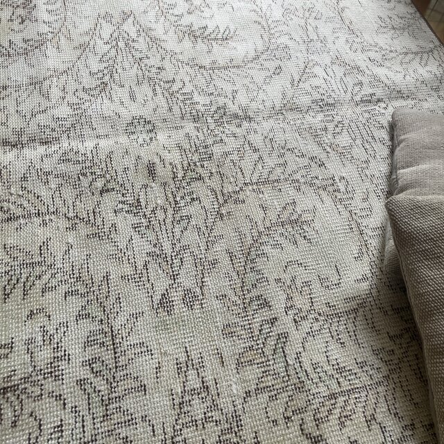 98×118 ナチュラルリーフ 淡いクリーム×ブラウン トルコヴィンテージラグ | iichi 日々の暮らしを心地よくするハンドメイドやアンティークのマーケットプレイス