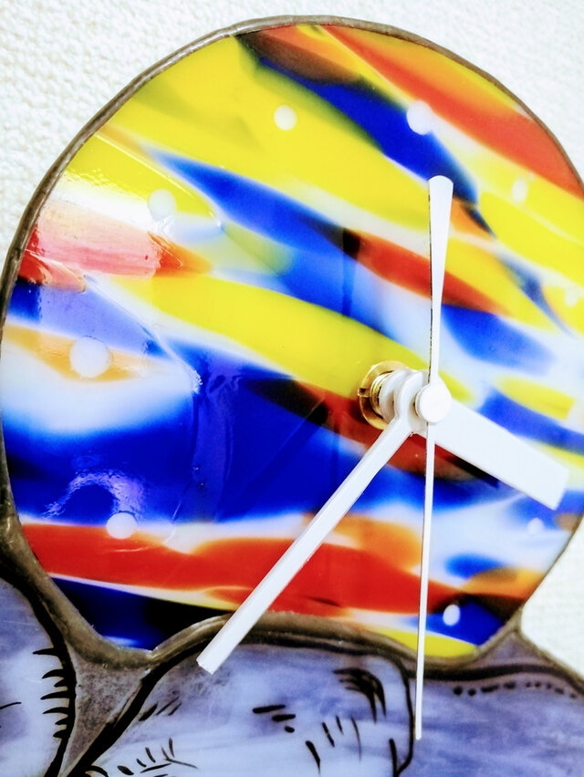 【Hub a fun】ステンドグラス 電波時計 象 ブルー | iichi 日々の暮らしを心地よくするハンドメイドやアンティークのマーケットプレイス