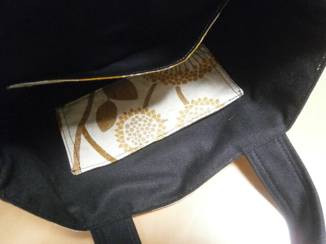 コットンリネン＊キャンパス生地＊レトロ花柄＊手提げ | iichi 日々の暮らしを心地よくするハンドメイドやアンティークのマーケットプレイス