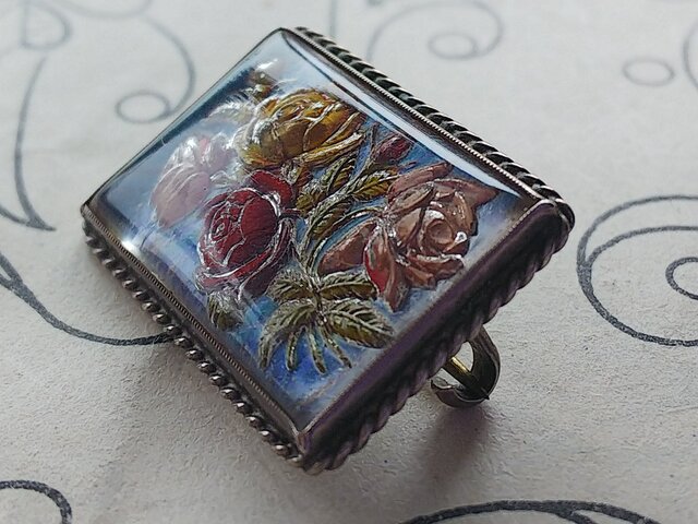 アンティーク モルフォ蝶・薔薇のインタリオ／STRERLING SILVERブローチ | iichi 日々の暮らしを心地よくするハンドメイドやアンティークのマーケットプレイス