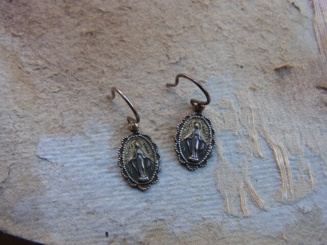 ミラクルメダイのネックレス | iichi 日々の暮らしを心地よくするハンドメイドやアンティークのマーケットプレイス