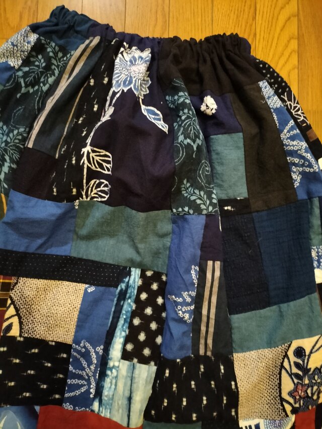 古布リメイク☆絞りの浴衣など夏をいっぱい！パッチスカート83cm丈 | iichi 日々の暮らしを心地よくするハンドメイドやアンティークのマーケットプレイス