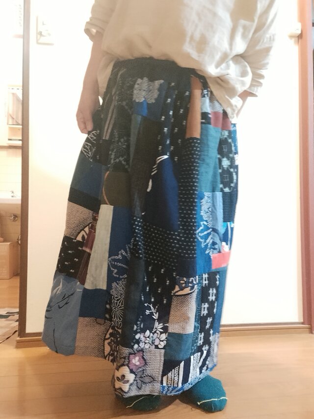 古布リメイク☆絞りの浴衣など夏をいっぱい！パッチスカート83cm丈 | iichi 日々の暮らしを心地よくするハンドメイドやアンティークのマーケットプレイス