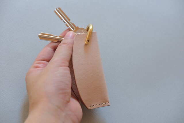 キーケースkurumu(S) | iichi 日々の暮らしを心地よくするハンドメイドやアンティークのマーケットプレイス