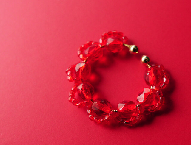 ＜Rollo～イロヅクビジュー～＞イヤーカフ『 Cherry × Berry 』 | iichi 日々の暮らしを心地よくするハンドメイドや ...