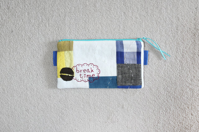 ぺたんこファスナーポーチ coffeetime 再販白マグ2 | iichi 日々の暮らしを心地よくするハンドメイドやアンティークのマーケットプレイス