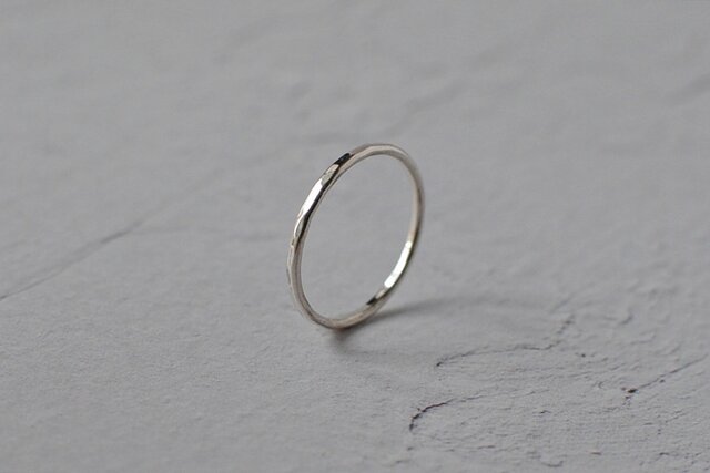 槌目リング シルバー 1.5mm | iichi 日々の暮らしを心地よくするハンドメイドやアンティークのマーケットプレイス