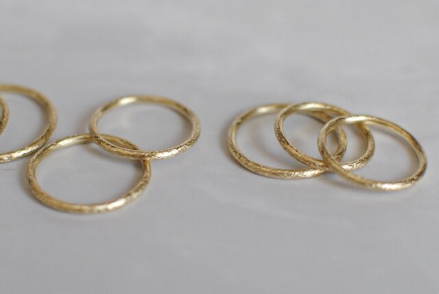 Lys 1.5mm brass | iichi 日々の暮らしを心地よくするハンドメイドやアンティークのマーケットプレイス