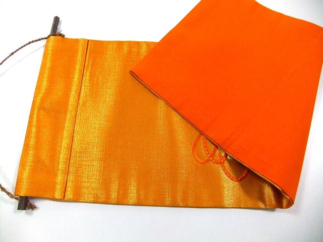 【a16a-1999】和風・タペストリー/文箱文様/帯リメイク | iichi 日々の暮らしを心地よくするハンドメイドやアンティークのマーケットプレイス