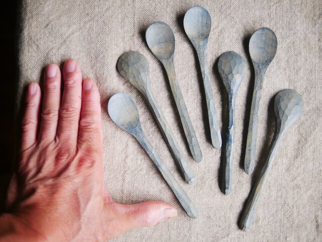 スプーン中 ホオノキ 薄白 #0397 | iichi 日々の暮らしを心地よくするハンドメイドやアンティークのマーケットプレイス