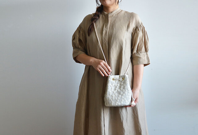 マーガレット チュールレース ポシェットマリンバッグ クリーム ミニショルダー | iichi 日々の暮らしを心地よくするハンドメイドやアンティークのマーケットプレイス