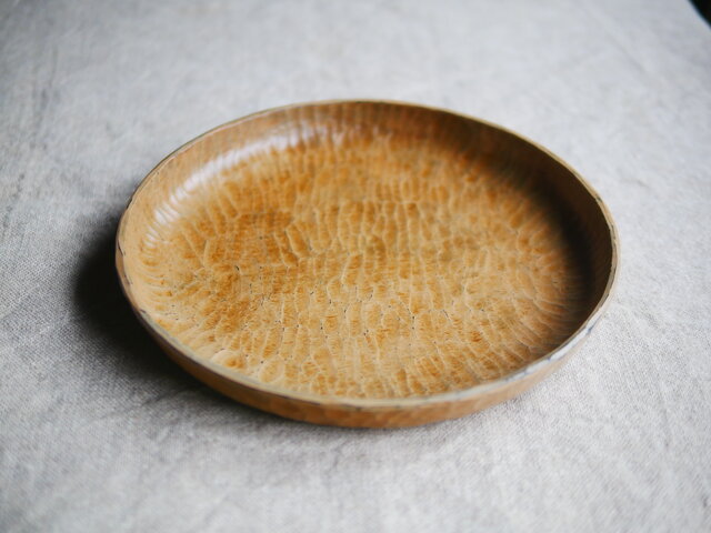 丸皿250 白茶 さくら #0391 | iichi 日々の暮らしを心地よくするハンドメイドやアンティークのマーケットプレイス