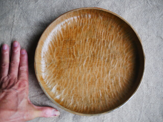 丸皿250 白茶 さくら #0391 | iichi 日々の暮らしを心地よくするハンドメイドやアンティークのマーケットプレイス