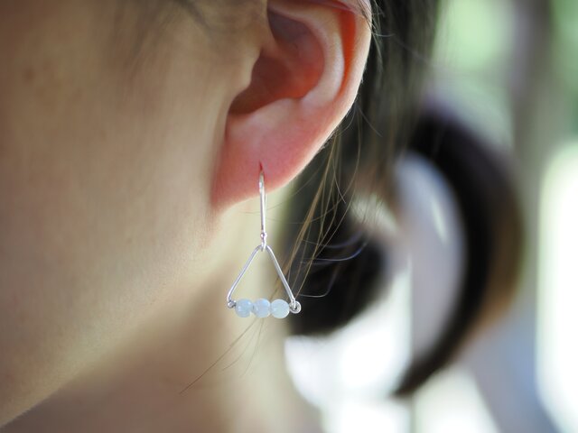 -Burma jade- triangle pierce | iichi 日々の暮らしを心地よくするハンドメイドやアンティークのマーケットプレイス