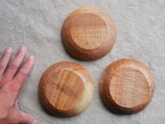 小皿130 ウレタン塗装 おにぐるみ #0403 | iichi 日々の暮らしを心地よくするハンドメイドやアンティークのマーケットプレイス