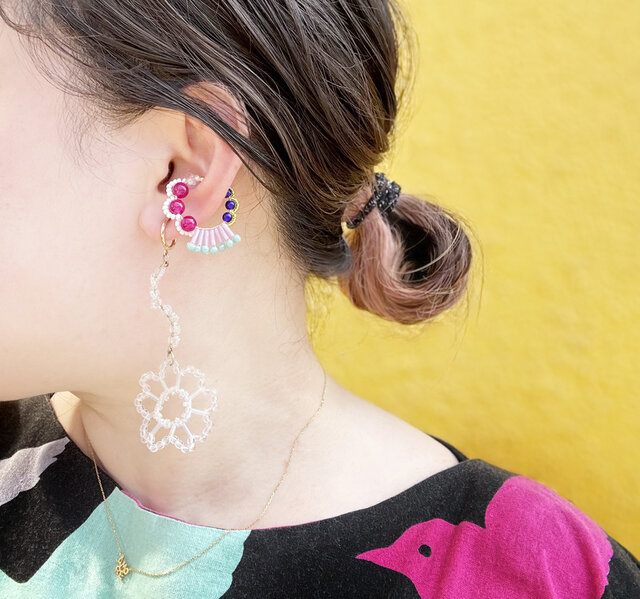 ＜Rollo～イロヅクビジュー～＞イヤーカフ『 ハミングバード/hummingbird 』 | iichi 日々の暮らしを心地よくするハンドメイドやアンティークのマーケットプレイス