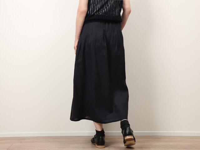 #443タックギャザースカート(リトアニア黒) | iichi 日々の暮らしを心地よくするハンドメイドやアンティークのマーケットプレイス