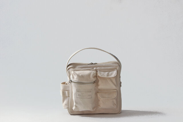 GAMEPORCH Ⅱ | iichi 日々の暮らしを心地よくするハンドメイドやアンティークのマーケットプレイス