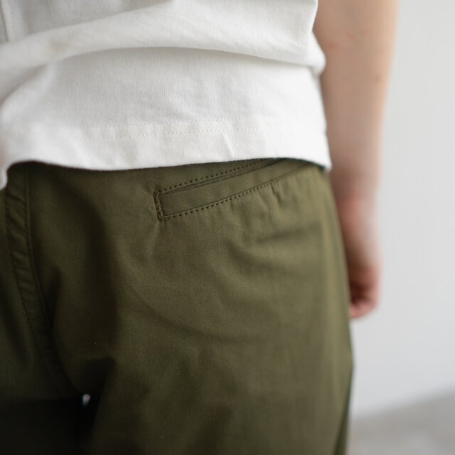 タックストレートボトム/col.cypress | iichi 日々の暮らしを心地よくするハンドメイドやアンティークのマーケットプレイス