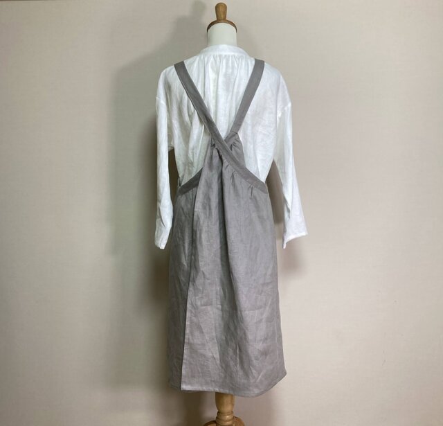 カラーリネン クロスエプロンワンピ グレージュ S～M、Ⅼ～LL（中厚、リネン100％）～ワンピース～ | iichi 日々の暮らしを心地よくするハンドメイドやアンティークのマーケットプレイス