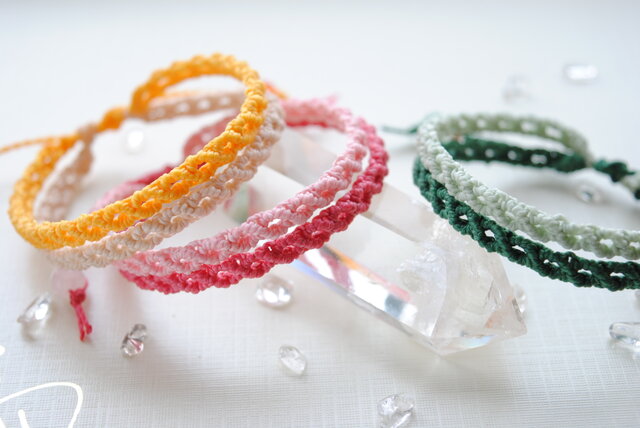 グリーン2連ブレスレット*アベンチュリン | iichi 日々の暮らしを心地よくするハンドメイドやアンティークのマーケットプレイス