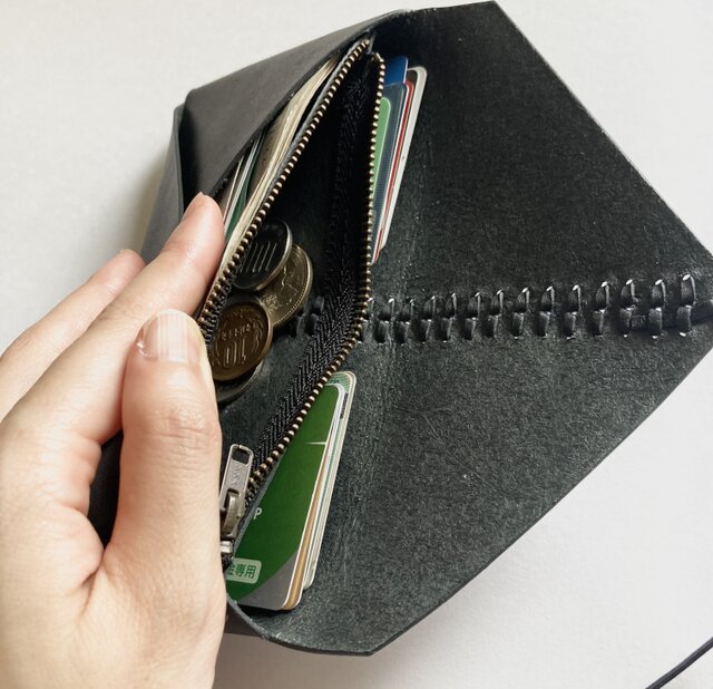 Slim envelope wallet -black- | iichi 日々の暮らしを心地よくするハンドメイドやアンティークのマーケットプレイス