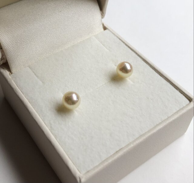 あこや真珠 ピアス gc | iichi 日々の暮らしを心地よくするハンドメイドやアンティークのマーケットプレイス
