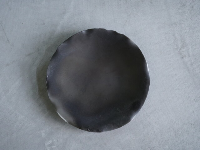 田中瑞絵｜平皿 ひらいたかたち 24cm | iichi 日々の暮らしを心地よくするハンドメイドやアンティークのマーケットプレイス