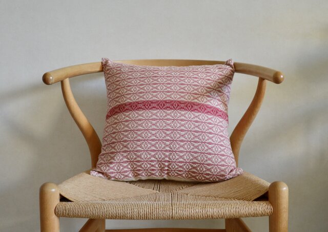 Cushion_007 | iichi 日々の暮らしを心地よくするハンドメイドやアンティークのマーケットプレイス