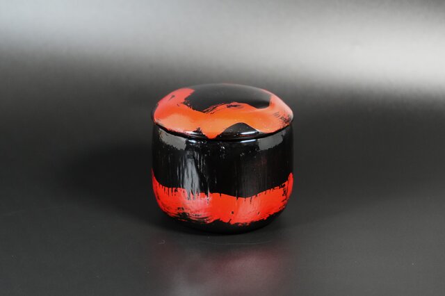 Urushie Box - Aka 001 | iichi 日々の暮らしを心地よくするハンドメイドやアンティークのマーケットプレイス