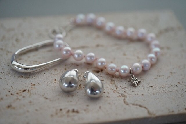 【drop】silver925 あこやパールブレスレット（星チャーム付き） | iichi 日々の暮らしを心地よくするハンドメイドやアンティークのマーケットプレイス