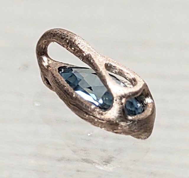 ブルージルコン＊K10 top | iichi 日々の暮らしを心地よくするハンドメイドやアンティークのマーケットプレイス