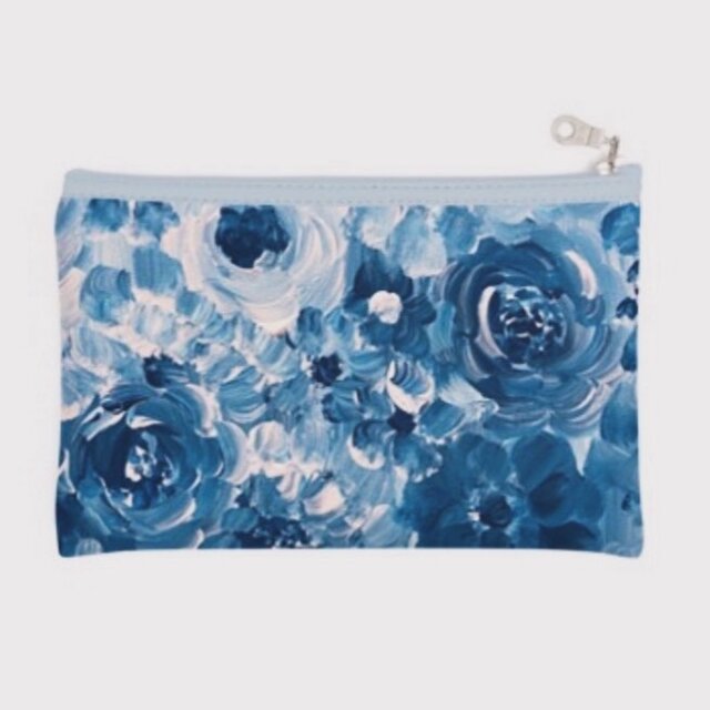 blue flowers オリジナルポーチ 02 | iichi 日々の暮らしを心地よくするハンドメイドやアンティークのマーケットプレイス