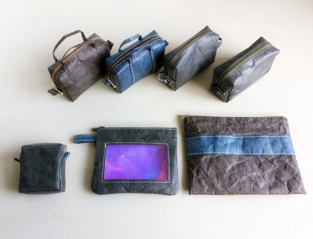 紙そっくりなポーチ(1) 持ち手つき ブラウン | iichi 日々の暮らしを心地よくするハンドメイドやアンティークのマーケットプレイス