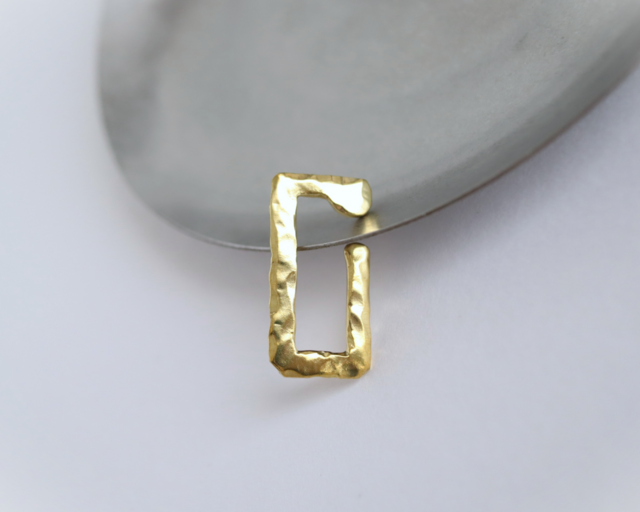 真鍮[イヤーフレーム]Ear frame片耳用 | iichi 日々の暮らしを心地よくするハンドメイドやアンティークのマーケットプレイス