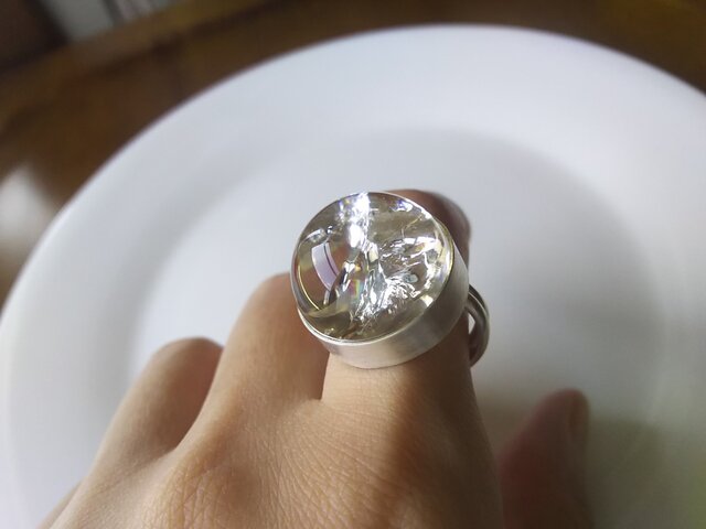 サイズ13〜17号限定 虹のリング アイリスクォーツ | iichi 日々の暮らしを心地よくするハンドメイドやアンティークのマーケットプレイス