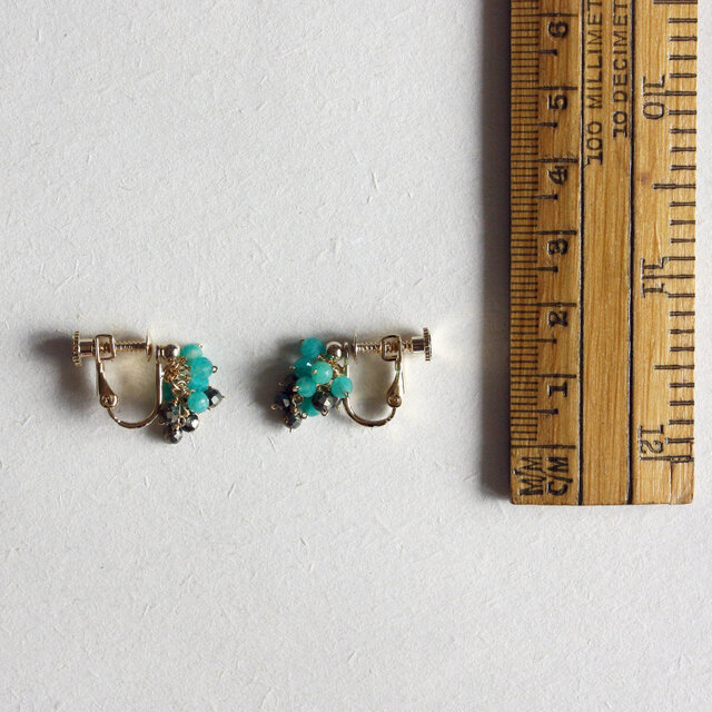 No. 934 アマゾナイトとパイライトのイヤリング | iichi 日々の暮らしを心地よくするハンドメイドやアンティークのマーケットプレイス