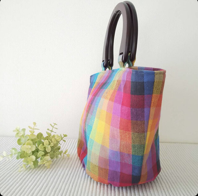 wood♡カラフルトートbag | iichi 日々の暮らしを心地よくするハンドメイドやアンティークのマーケットプレイス
